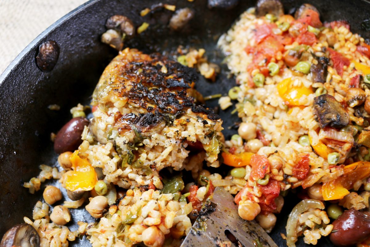 Kalamata Olive and Chickpea Paella (Vegan Paella) - Mediterranean Living