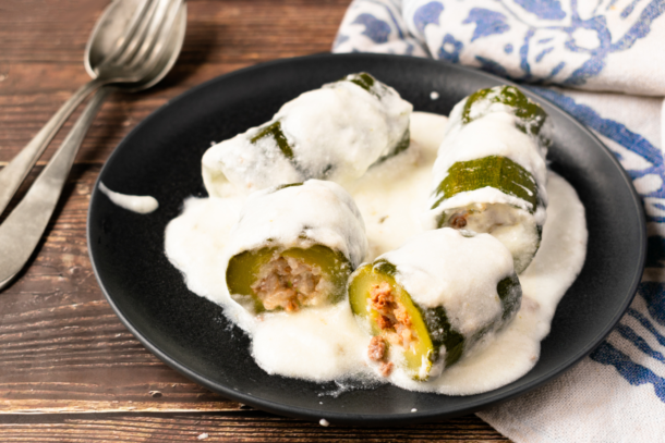 Kousa Bil Laban (Lebanese Stuffed Zucchini With Yogurt Sauce)